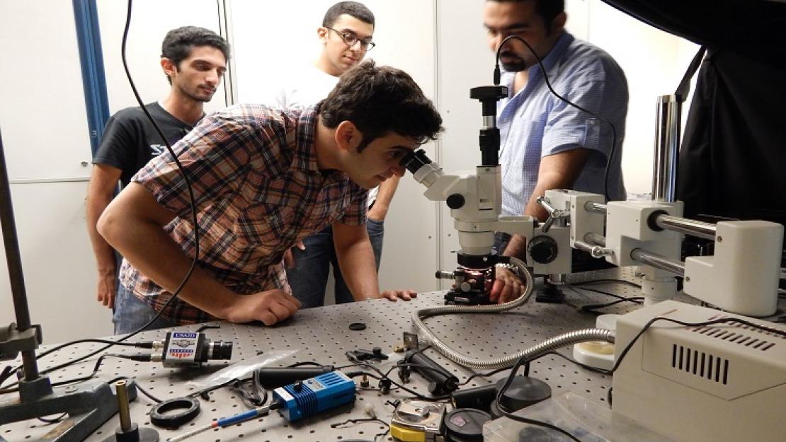 Undergrads Develop Nanoscale Device Used for Selective Drug Delivery ...